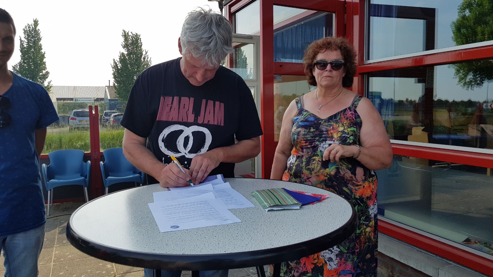 Contract met Rob Visscher ondertekend - c.k.v. VZOD